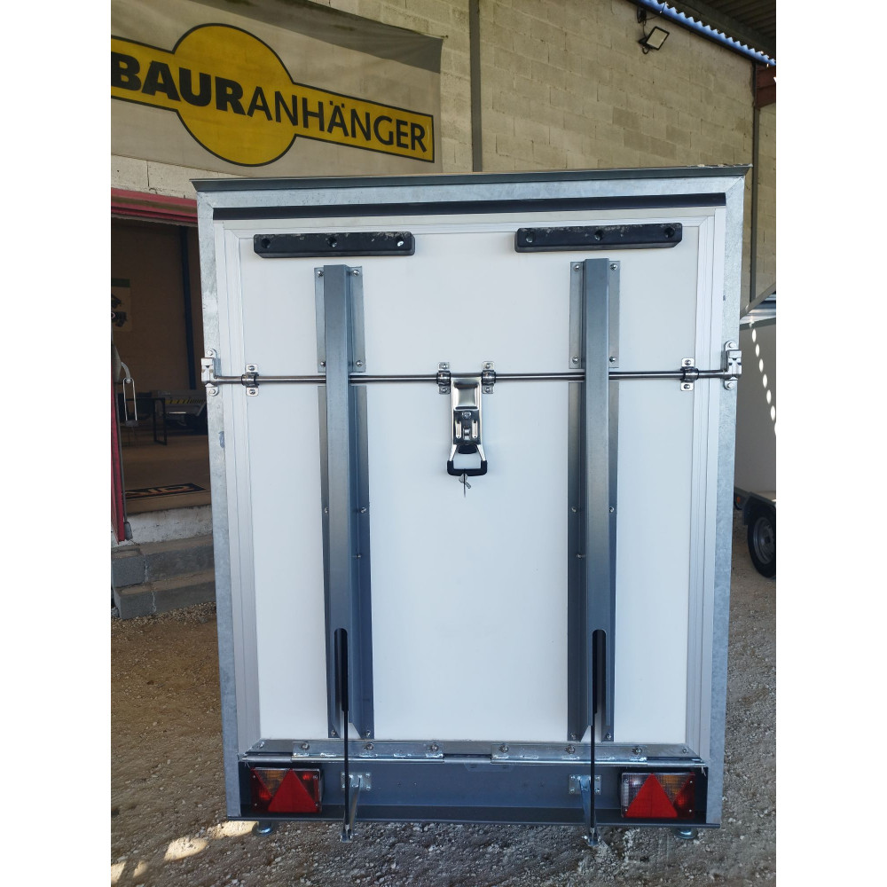 Fourgon Boro PTAC 750 kg Dimensions 250 x 135 x 150 cm